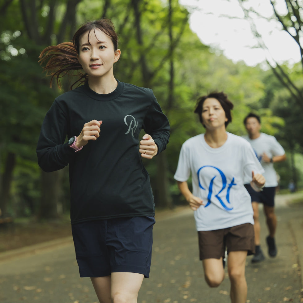 Rt Back Big Logo Long-Sleeve Tee (Black) – Runtrip Store