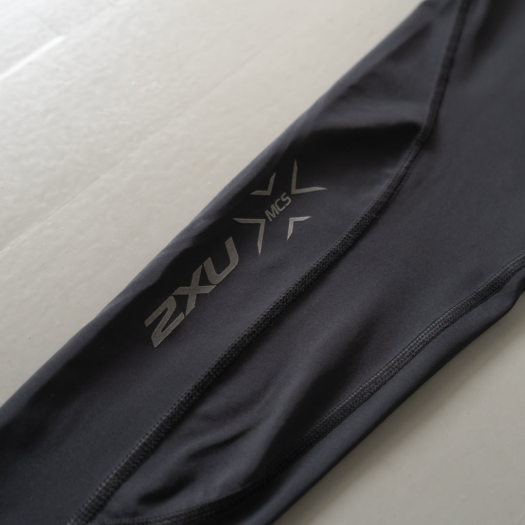 2XU | MCS メンズ ランコンプレッション ショートタイツ（ツータイムズユー） – Runtrip Store